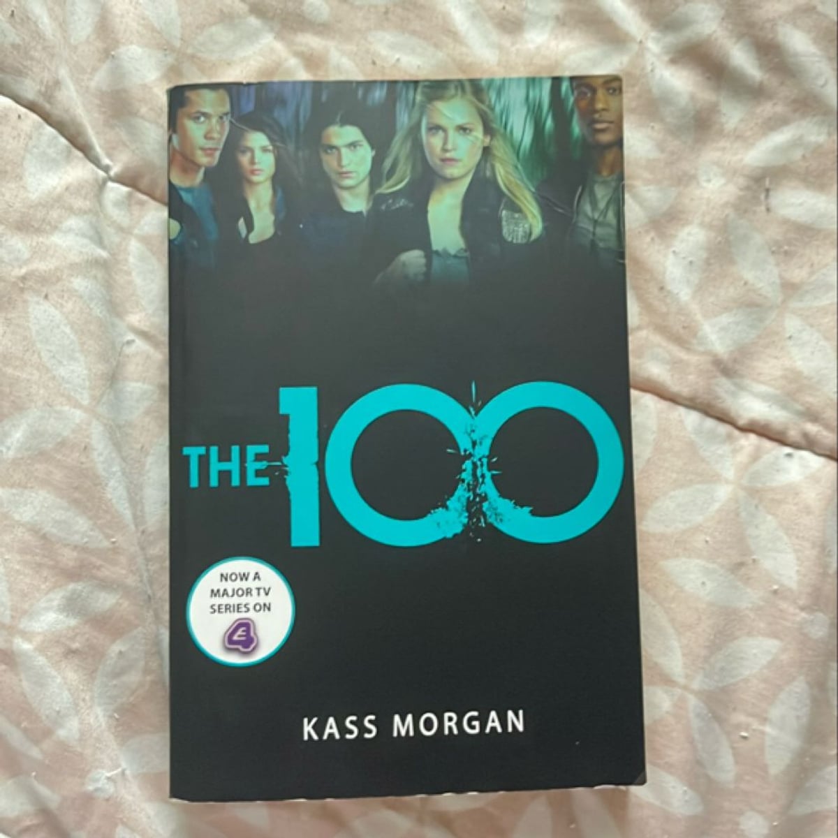 The 100 by Kass Morgan, Paperback | Pangobooks