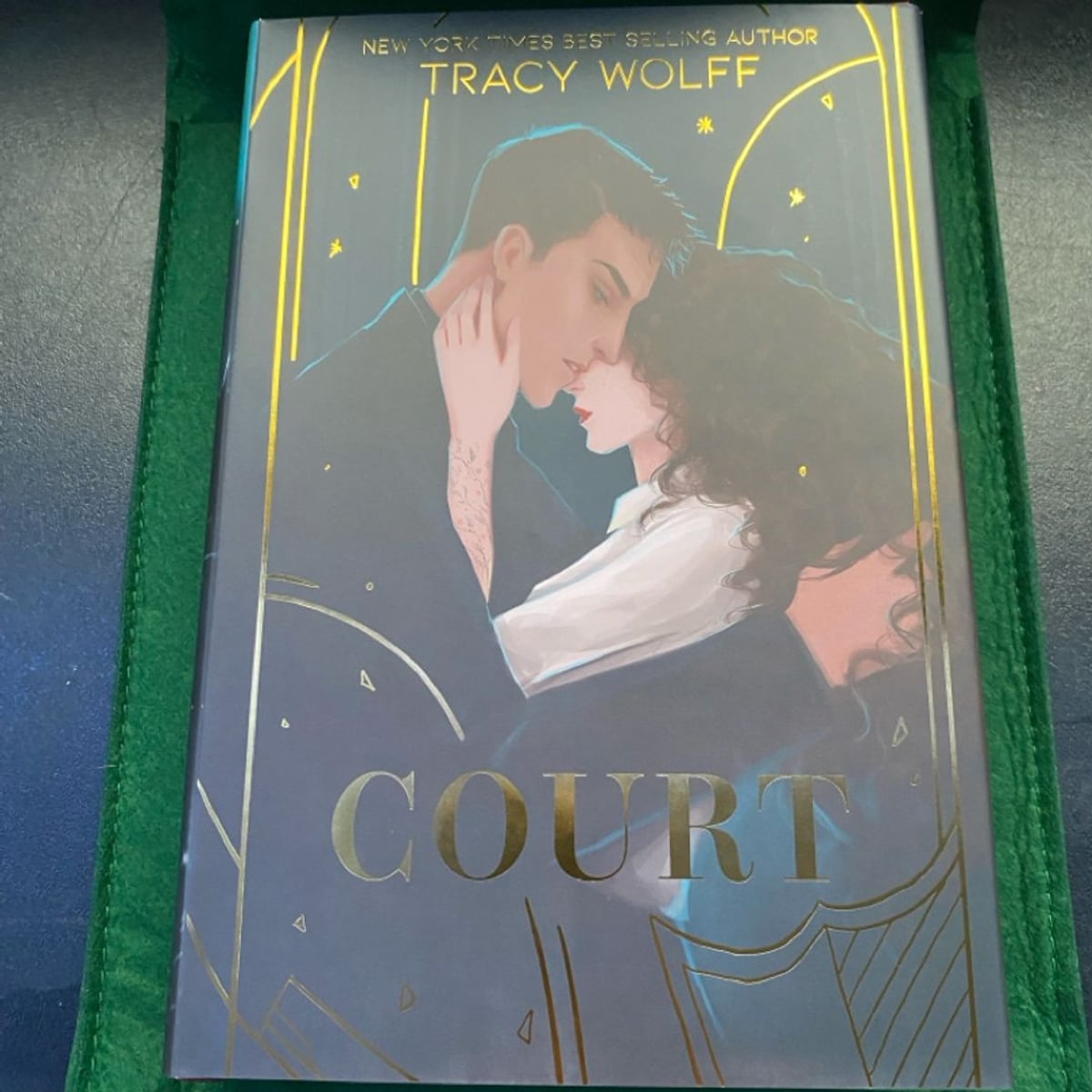 Bookish Box Court Reprint by , Hardcover | Pangobooks