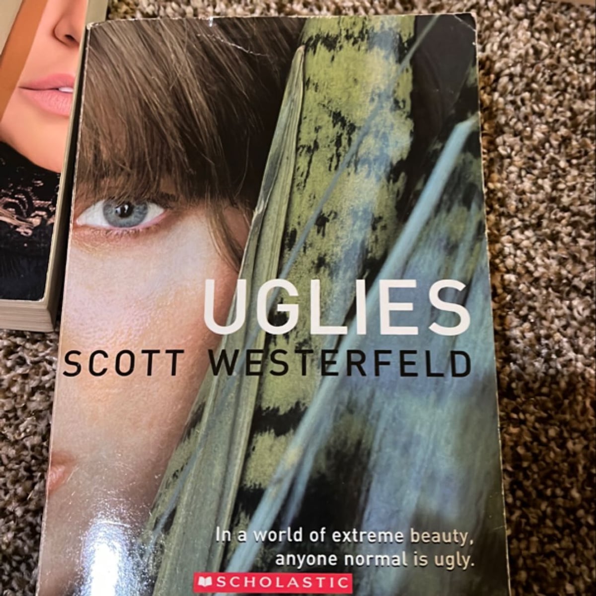Uglies by Scott westerfeld, Paperback | Pangobooks