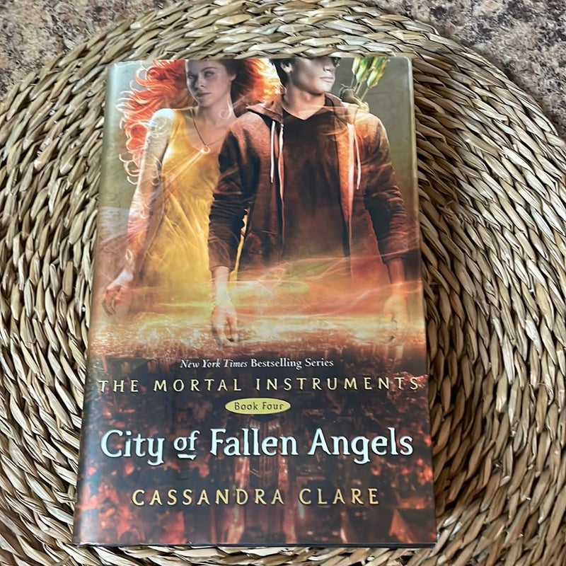 City of Fallen Angels by Cassandra Clare, Hardcover | Pangobooks
