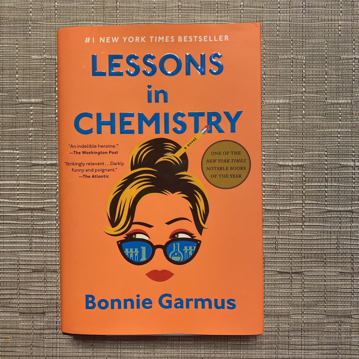 Lessons in Chemistry by Bonnie Garmus, Hardcover | Pangobooks