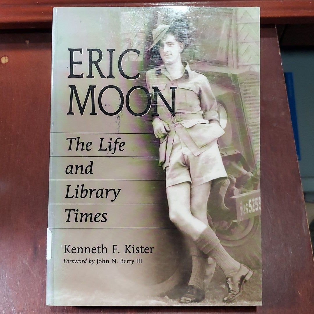 Eric Moon by Kenneth F. Kister, Paperback | Pangobooks