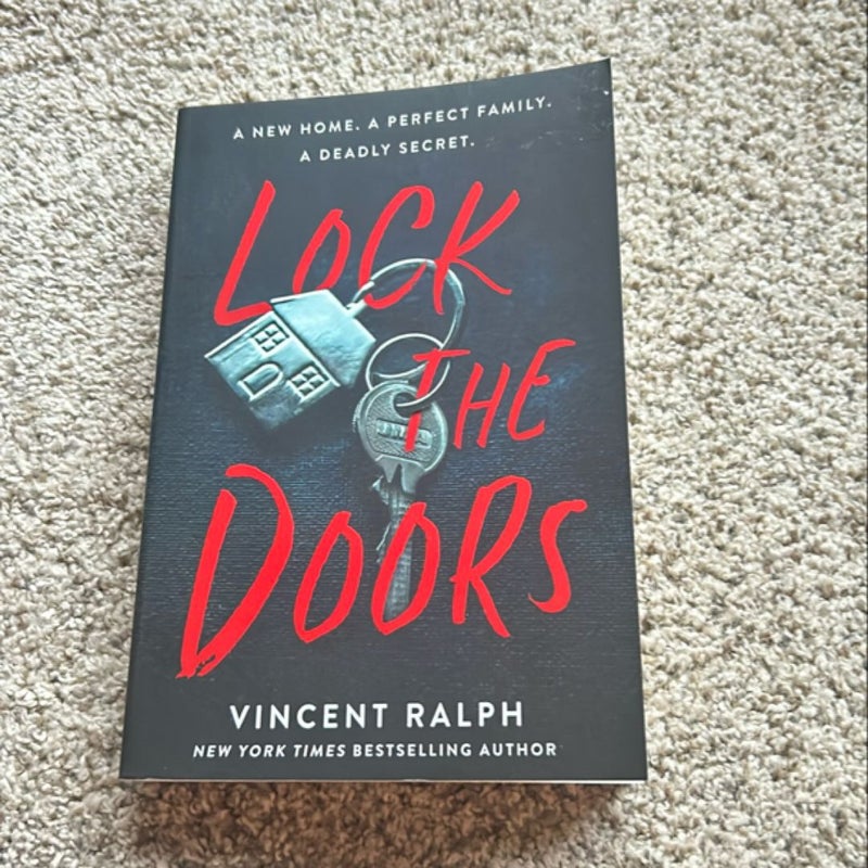Lock the Doors by Vincent Ralph, Paperback | Pangobooks