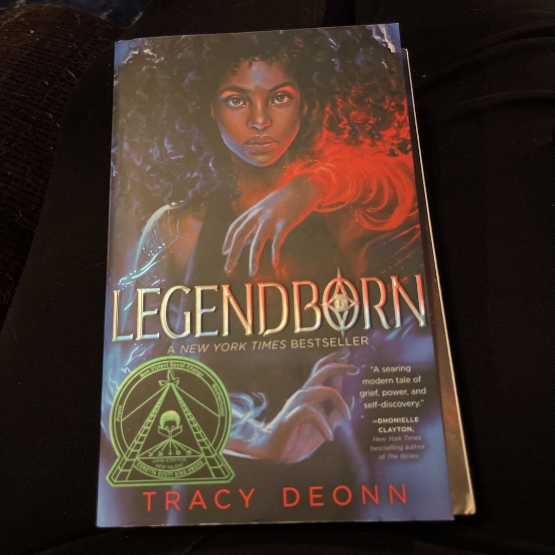 Legendborn by Tracy Deonn, Paperback | Pangobooks