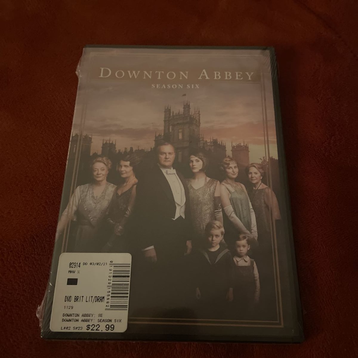 Downtown Abbey DVD by Masterpiece, Hardcover | Pangobooks
