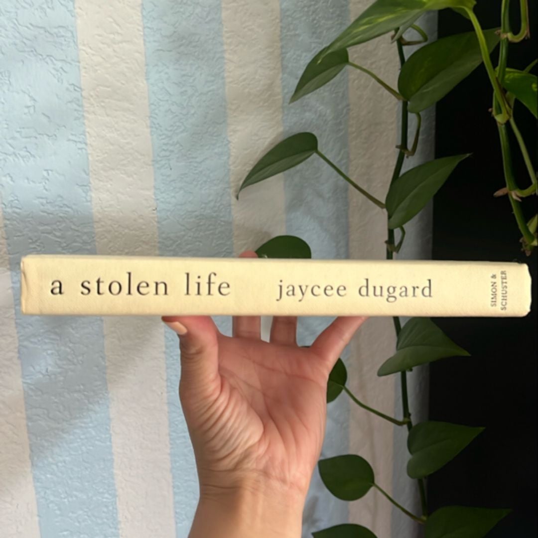 A Stolen Life by Jaycee Dugard, Hardcover | Pangobooks