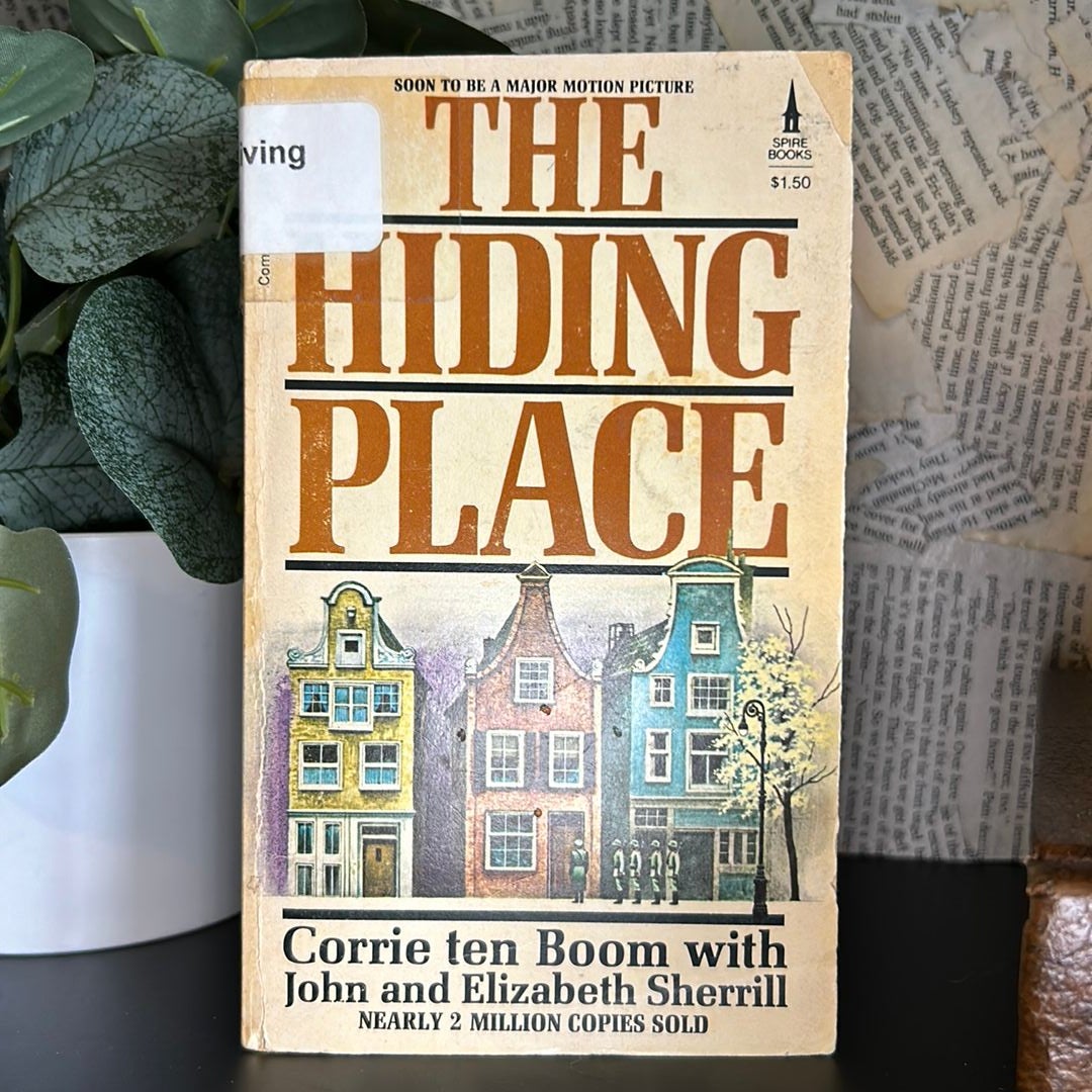 The Hiding Place by Julie Harris, Paperback | Pangobooks