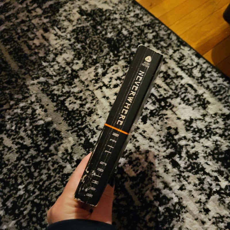 Neverwhere by Neil Gaiman, Paperback | Pangobooks