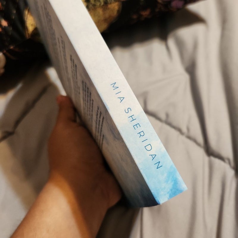 Travis - The Last Chapter Book Shop Exclusive Edition by Mia Sheridan ...