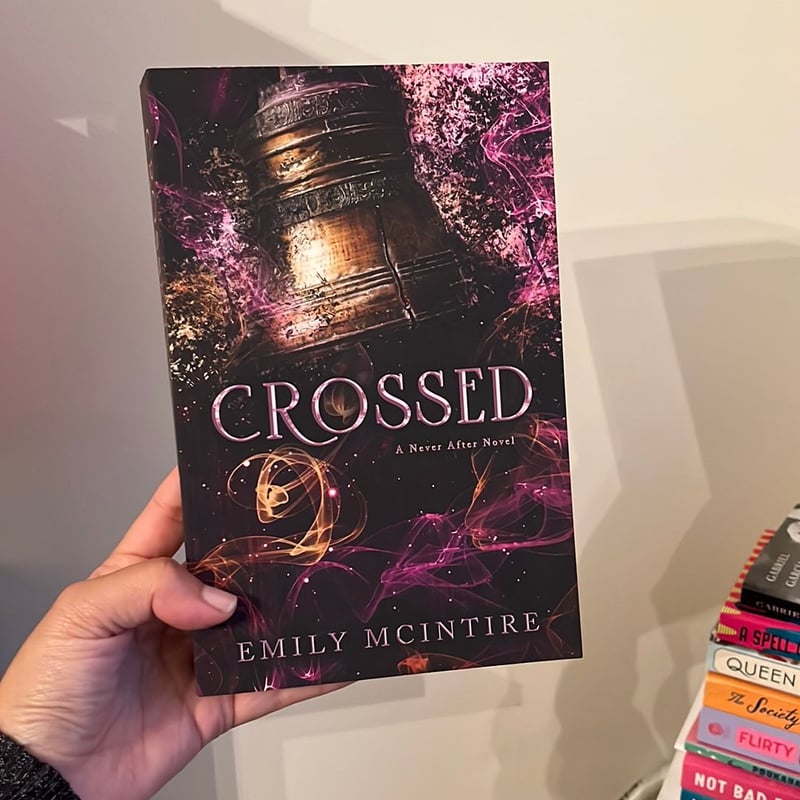 Crossed by Emily McIntire, Paperback | Pangobooks