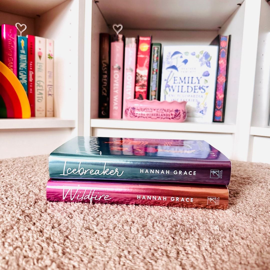 Fairyloot Icebreaker + Wildfire SPRAYED EDGES by Hannah Grace ...