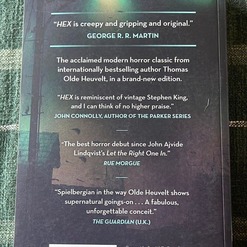 Hex by Thomas Olde Heuvelt, Paperback | Pangobooks