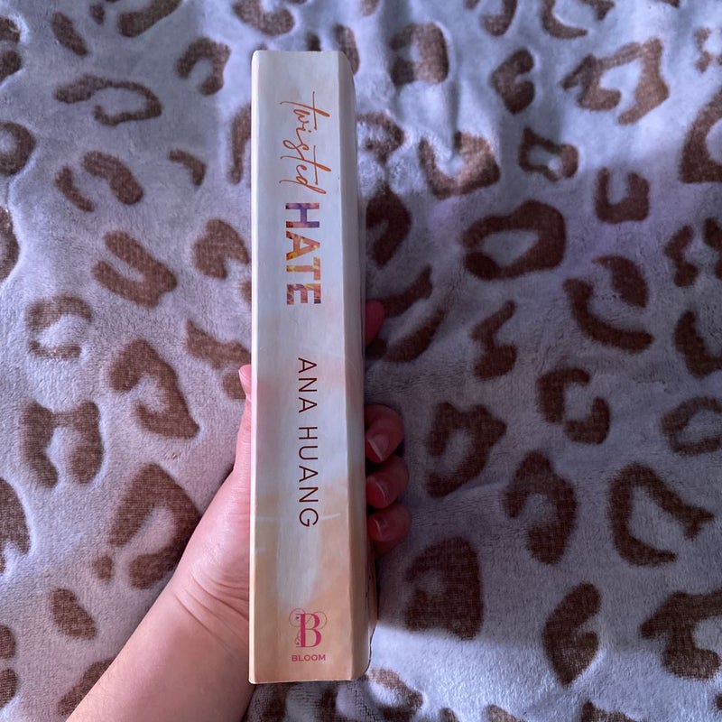 Twisted Hate by Ana Huang, Paperback | Pangobooks