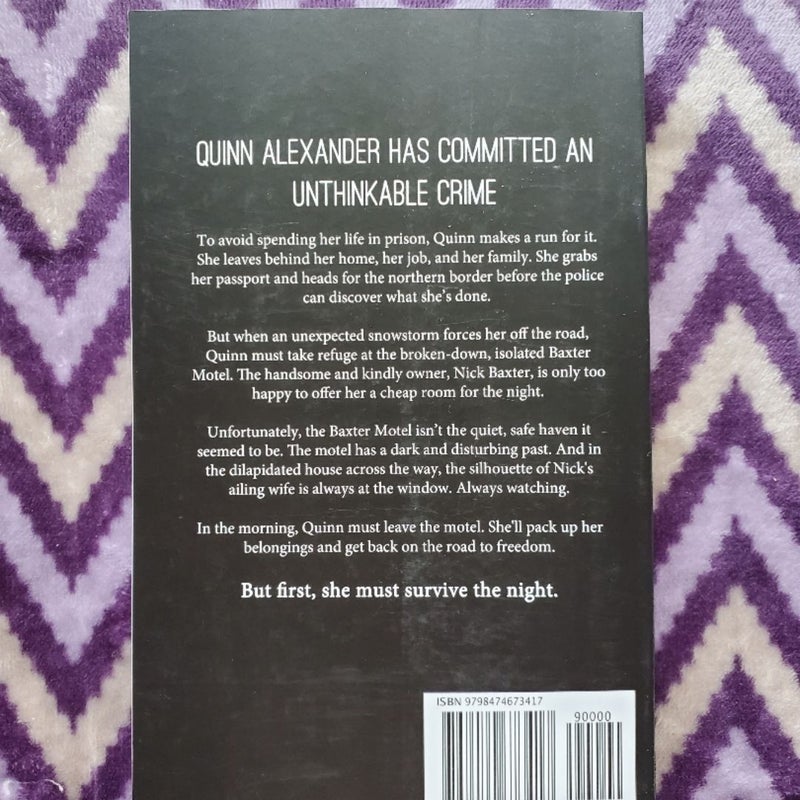 Do Not Disturb by Freida McFadden, Paperback | Pangobooks