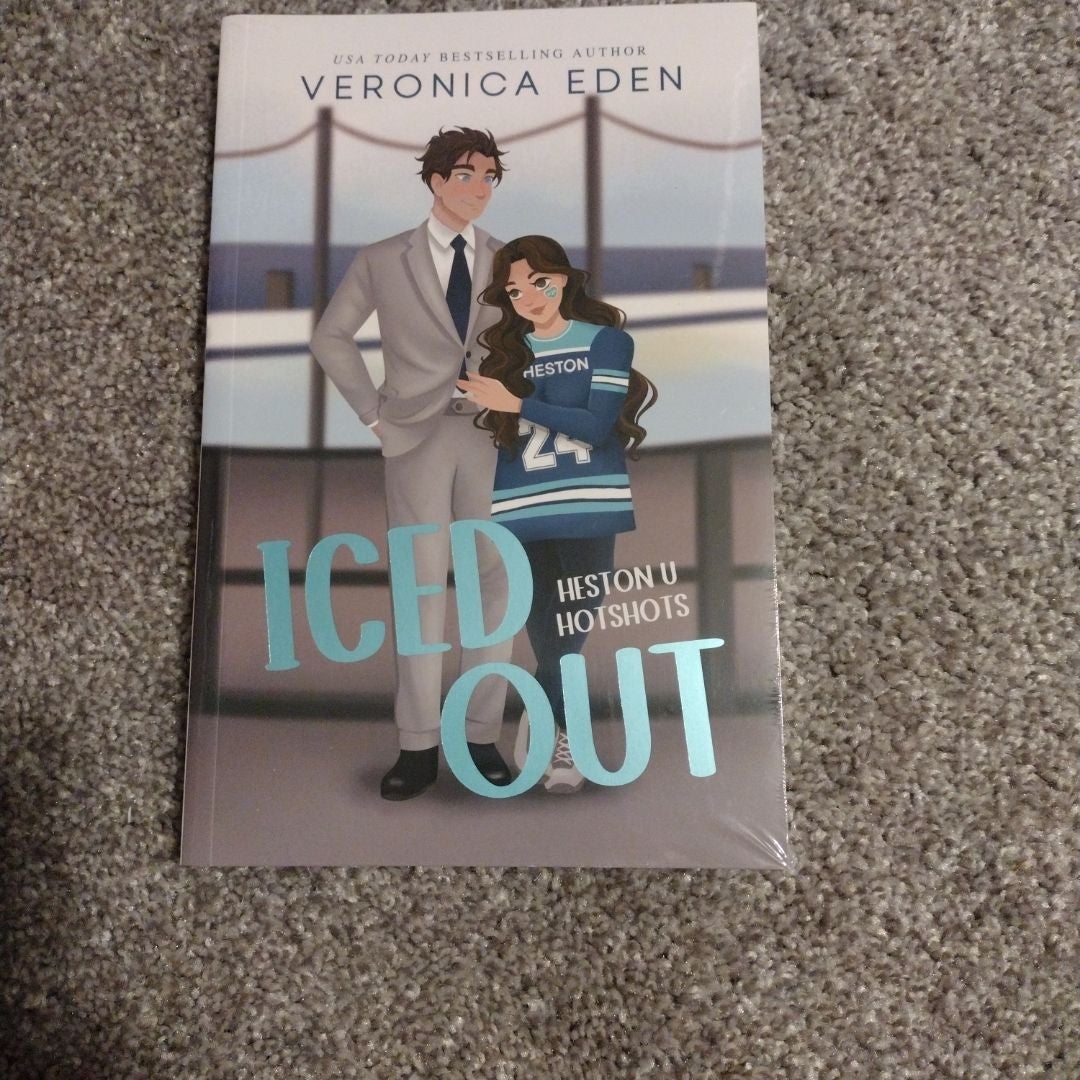 Iced Out by Veronica Eden, Paperback | Pangobooks