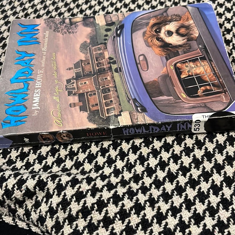 Howliday Inn by James Howe, Paperback | Pangobooks