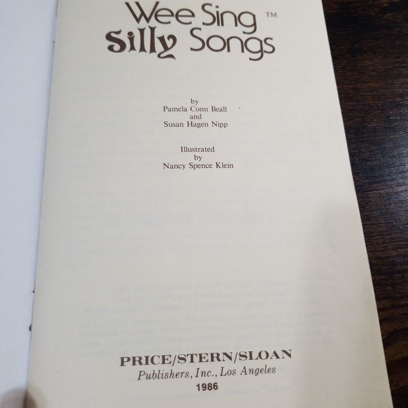 Wee Sing Silly Songs by , Paperback | Pangobooks