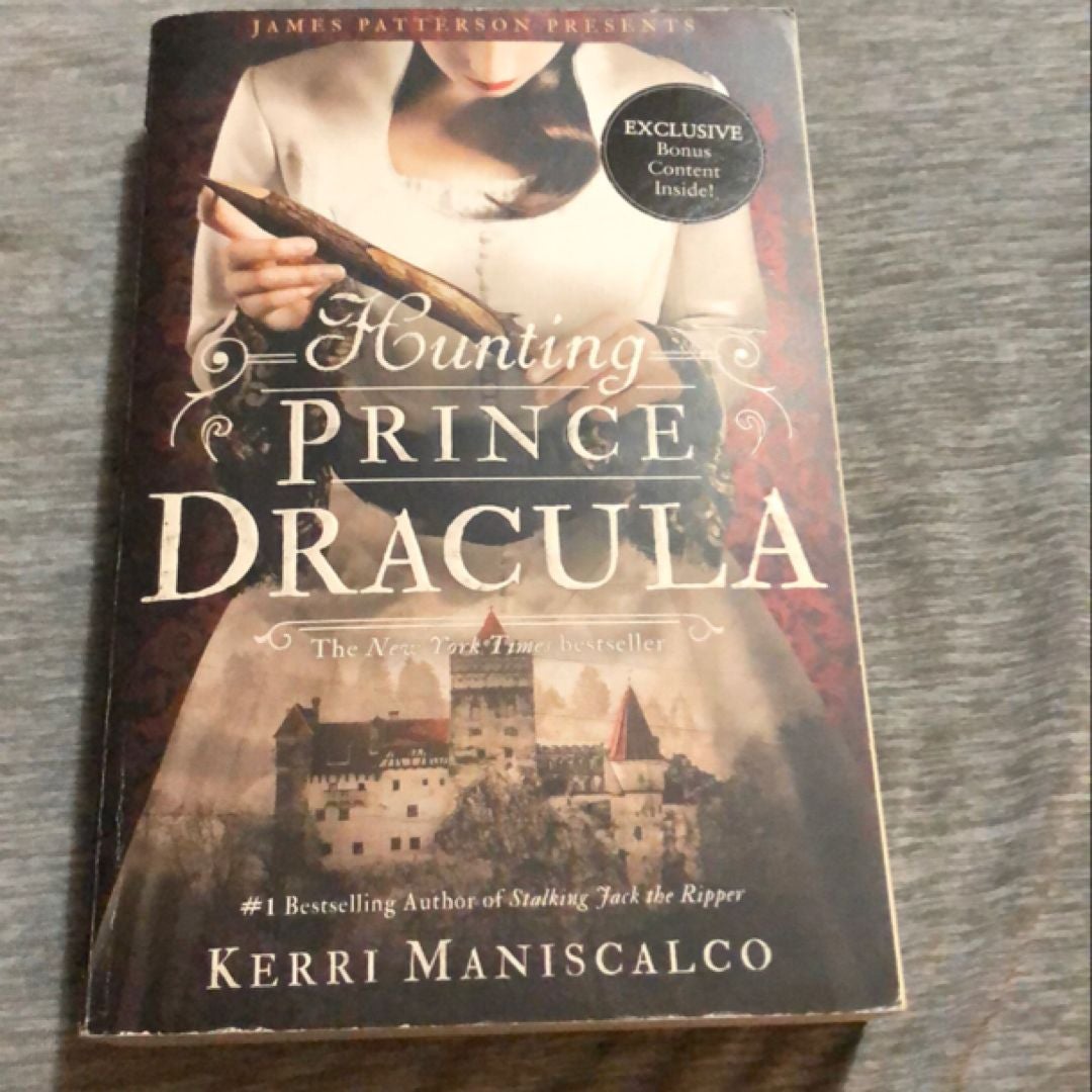 Hunting Dracula by Kerri Maniscalco, Paperback | Pangobooks