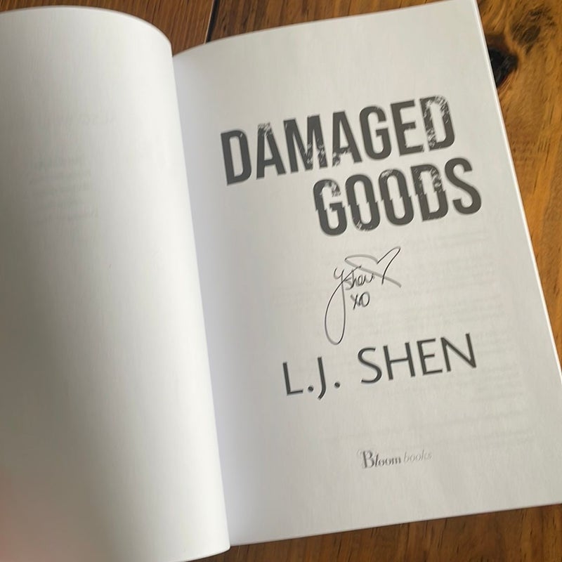 Damaged Goods by L. J. Shen, Paperback | Pangobooks