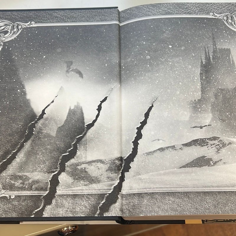 Fourth Wing Waterstones Edition with bonus content by Rebecca Yarros ...