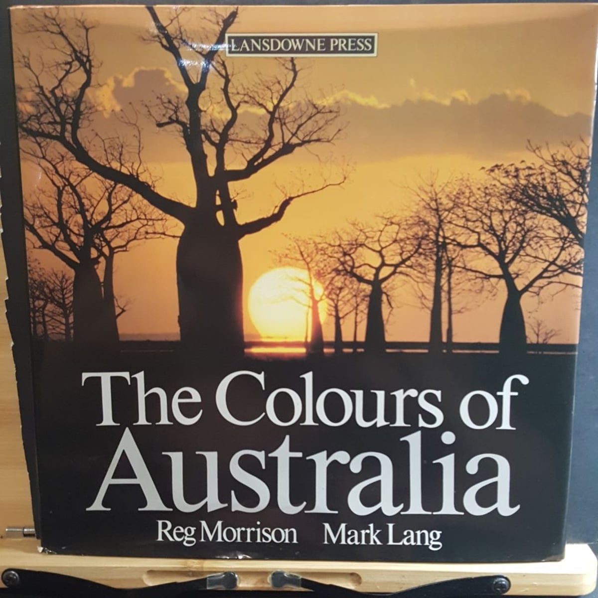 The Colours of Australia by Reg Morrison, Mark Lang