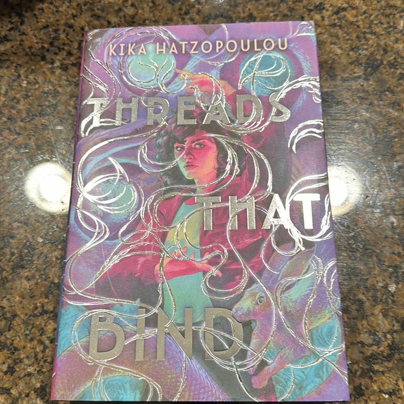 Threads that bind by Kika Hatzopoulou, Hardcover | Pangobooks
