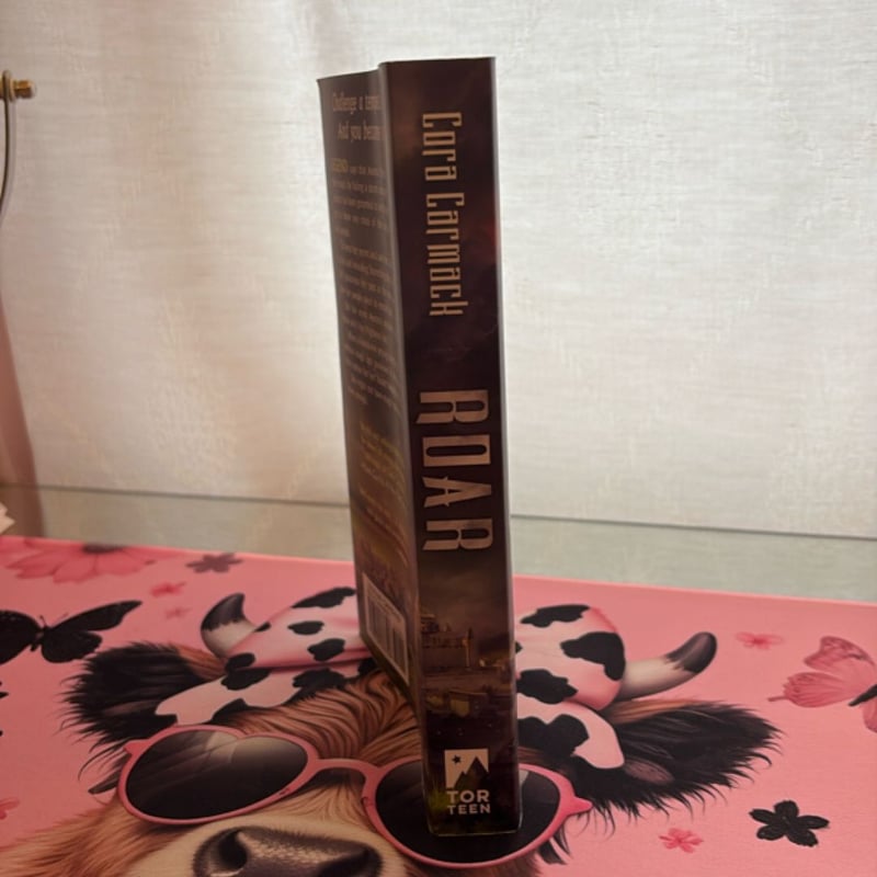 Roar by Cora Carmack, Paperback | Pangobooks