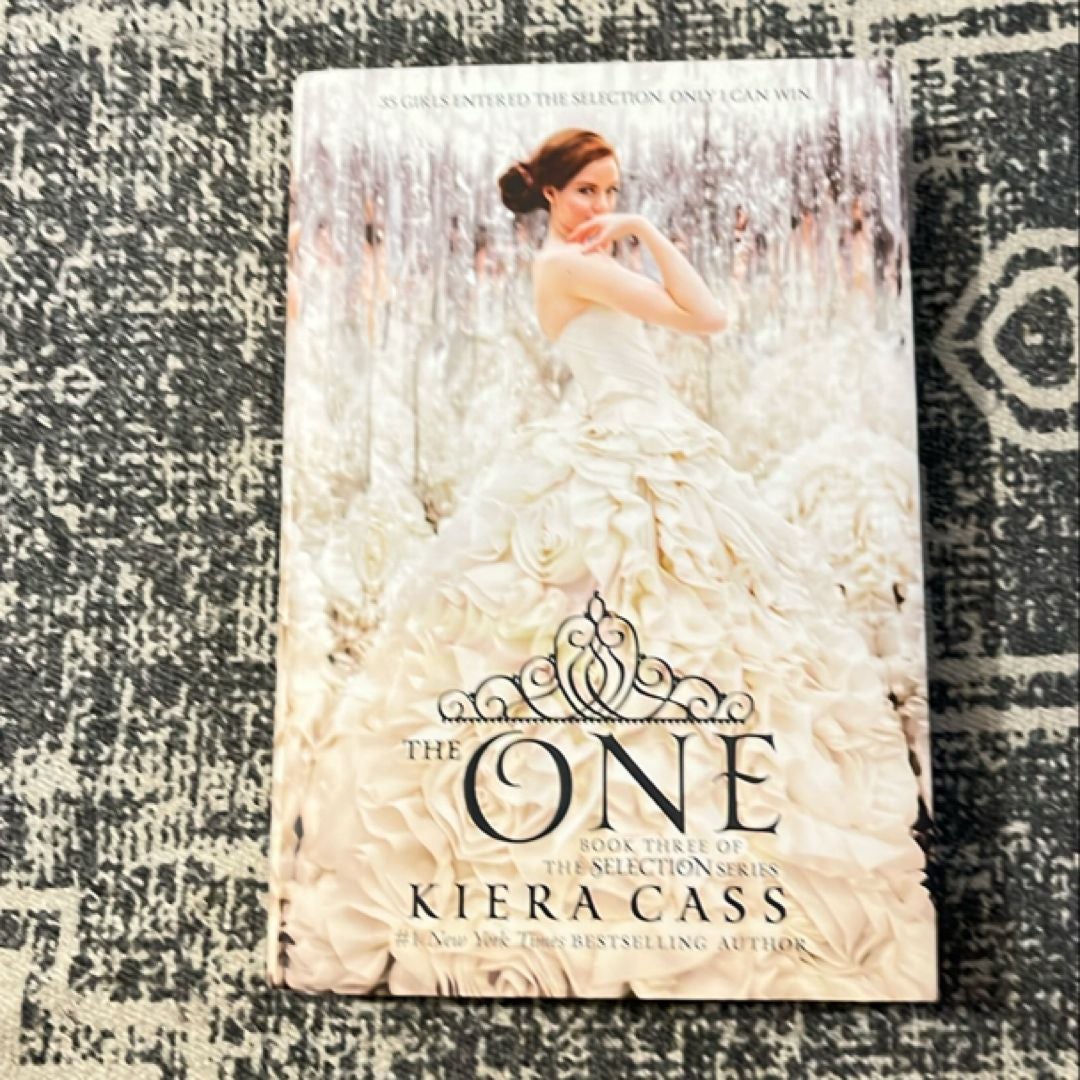 The One By Kiera Cass Hardcover Pangobooks
