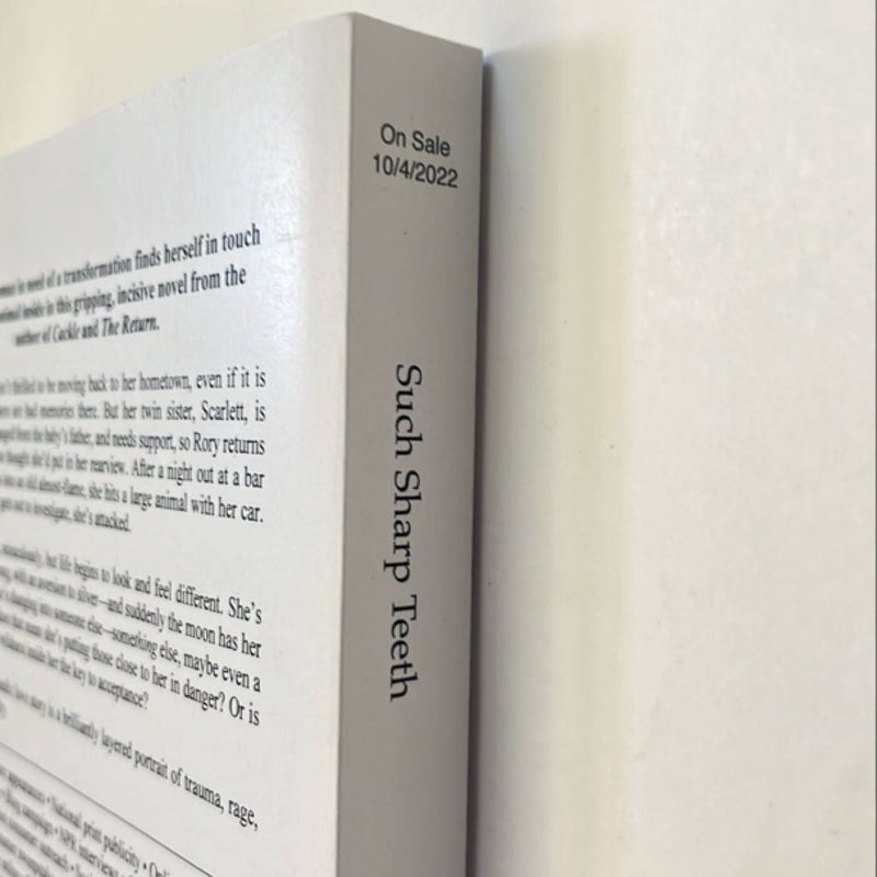 Such Sharp Teeth ARC by Rachel Harrison, Paperback | Pangobooks