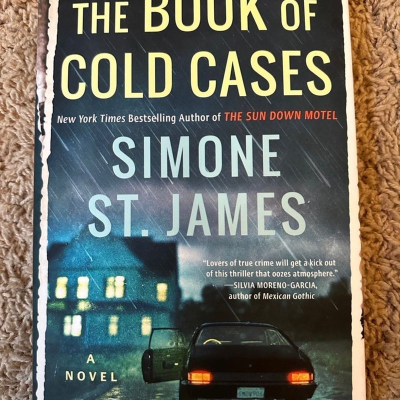 The Book of Cold Cases by Simone St. James , Hardcover | Pangobooks