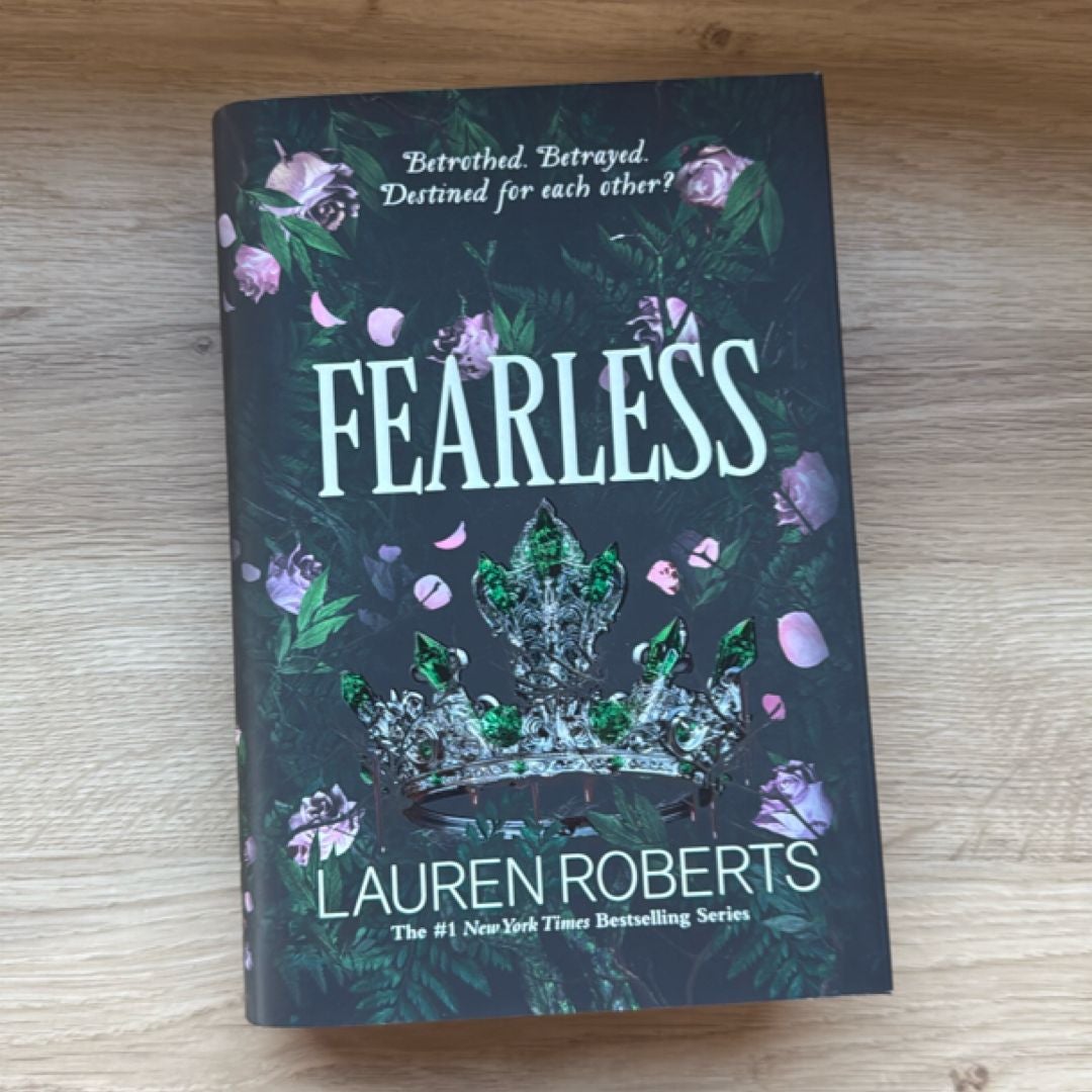 Fearless by Lauren Roberts, Hardcover | Pangobooks