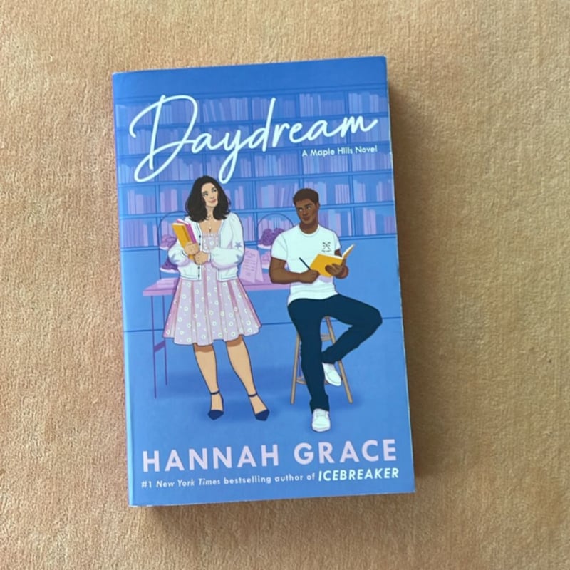 Daydream by Hannah Grace, Paperback | Pangobooks