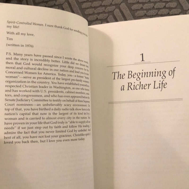 The Spirit-Controlled Woman by Beverly LaHaye, Paperback | Pangobooks