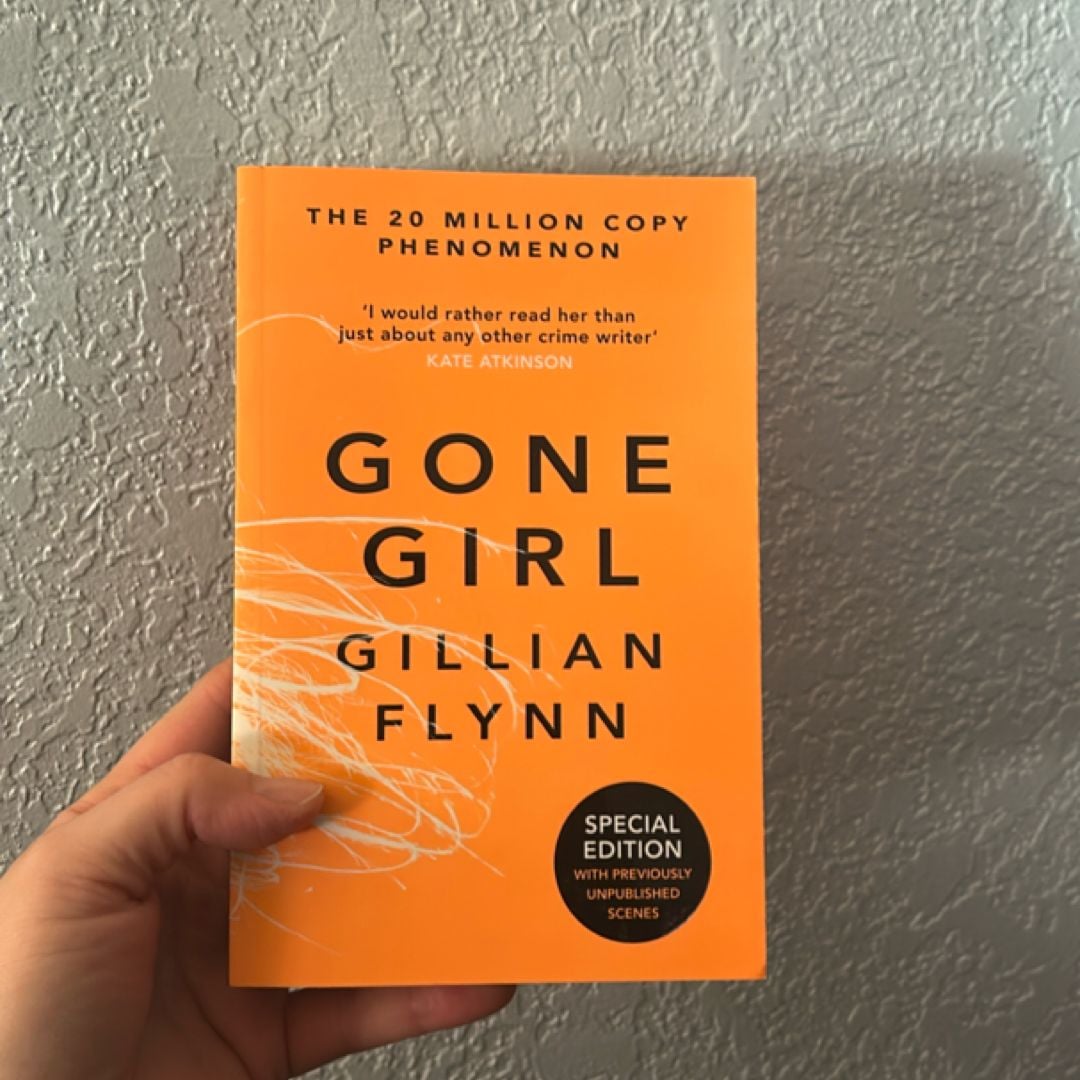 Gone Girl by Gillian Flynn, Paperback | Pangobooks