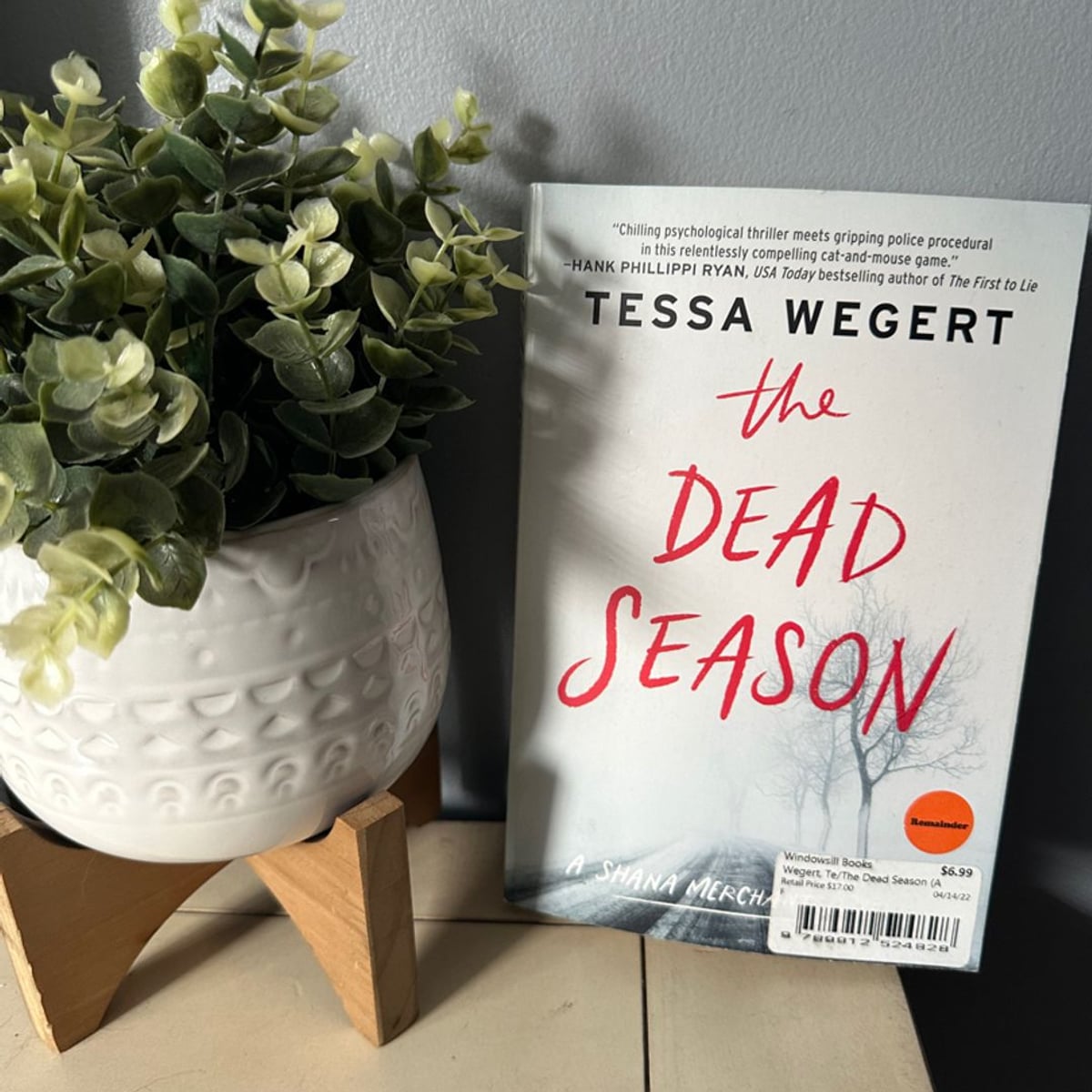 The Dead Season by Tessa Wegert, Paperback | Pangobooks