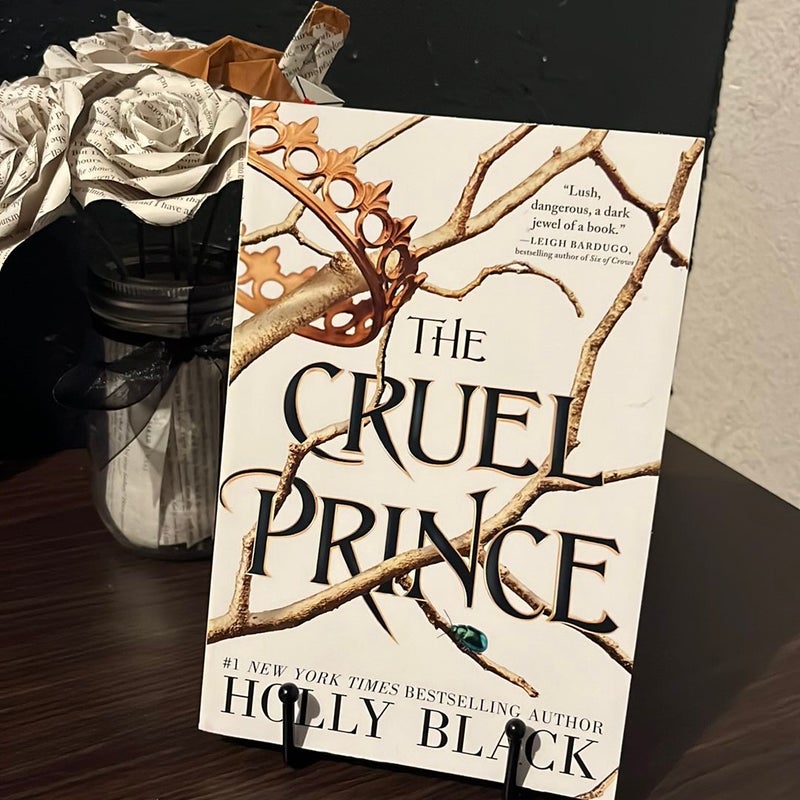 The Cruel Prince by Holly Black, Paperback | Pangobooks