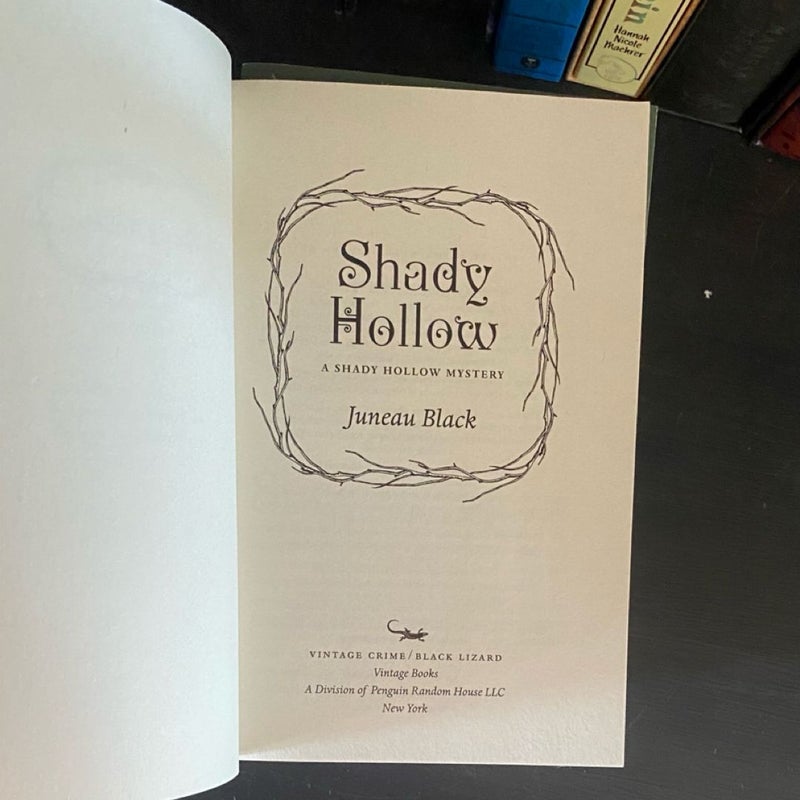 A Shady Hollow Mystery, 5 Books Collection Set, Shady Hollow, Cold Clay ...