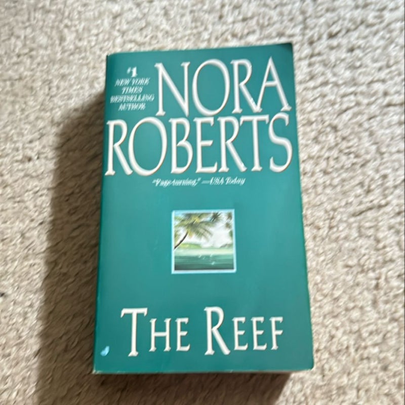 The Reef by Nora Roberts, Paperback | Pangobooks
