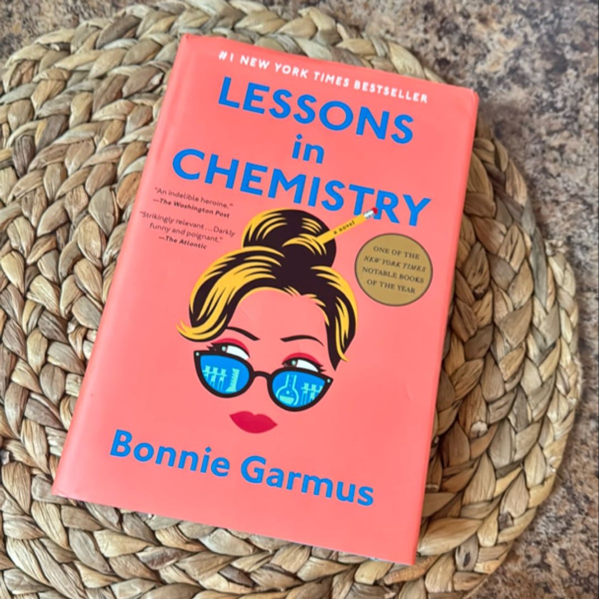 Lessons in Chemistry by Bonnie Garmus, Hardcover | Pangobooks