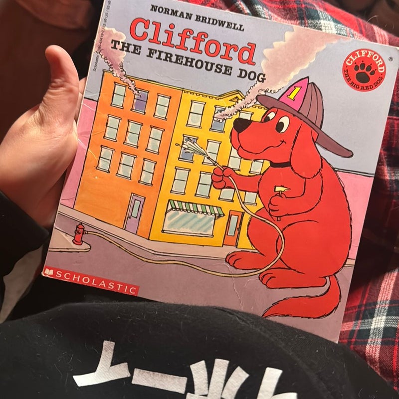 Clifford the Firehouse Dog by Norman Bridwell