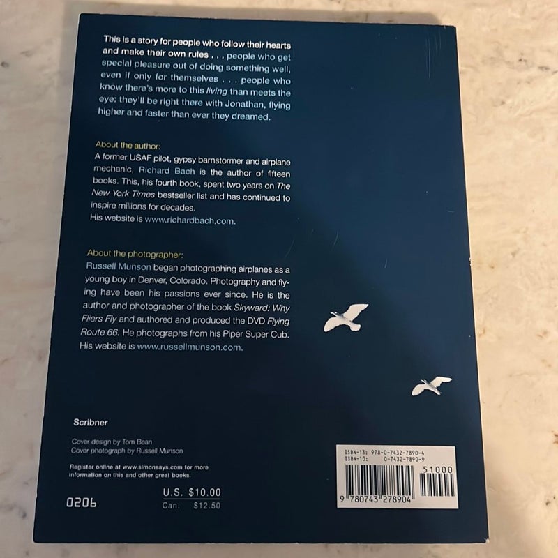 Jonathan Livingston Seagull by Richard Bach; Russell Munson (By ...