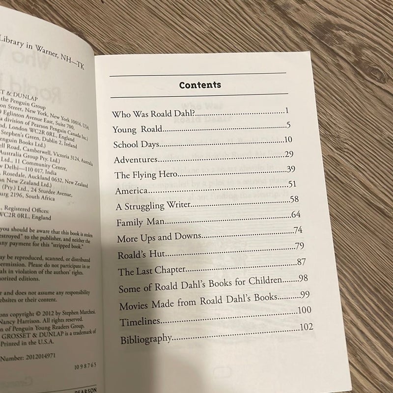 Who Was Roald Dahl? by True Kelley, Who HQ