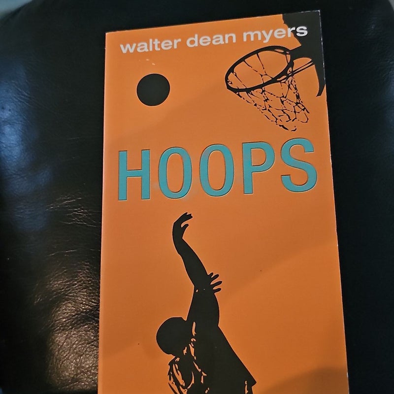 Hoops by Walter Dean Myers, Paperback | Pangobooks