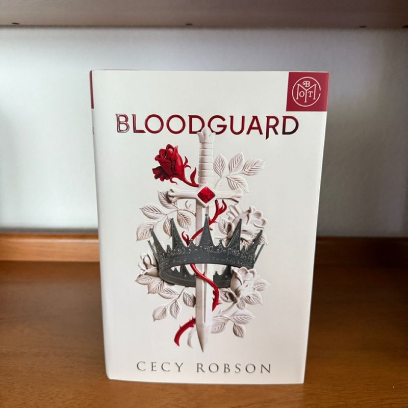Bloodguard by Cece Robson, Hardcover | Pangobooks