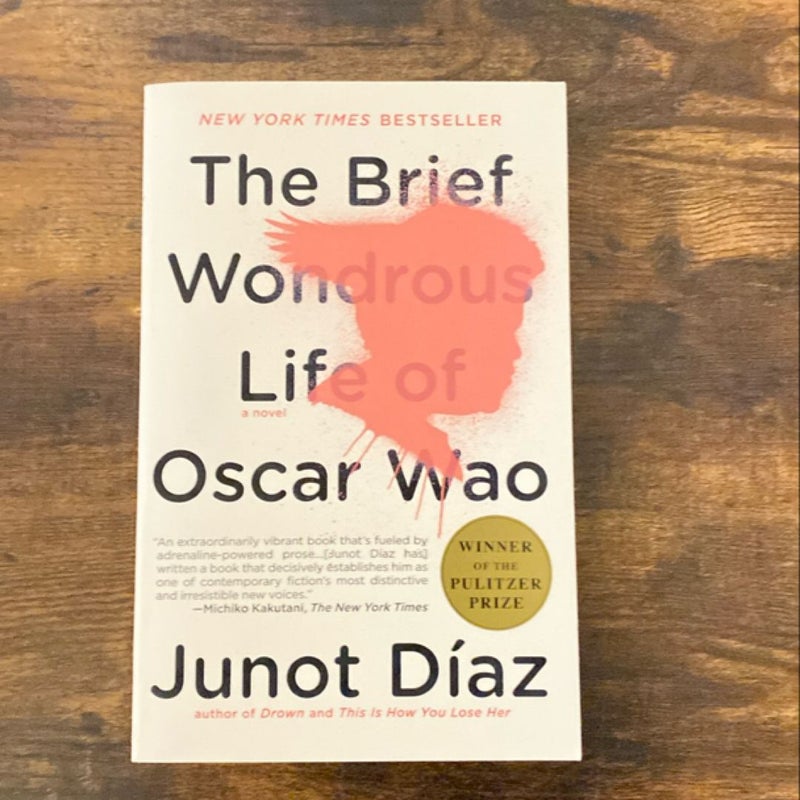 The Brief Wondrous Life of Oscar Wao by Junot Díaz, Paperback | Pangobooks