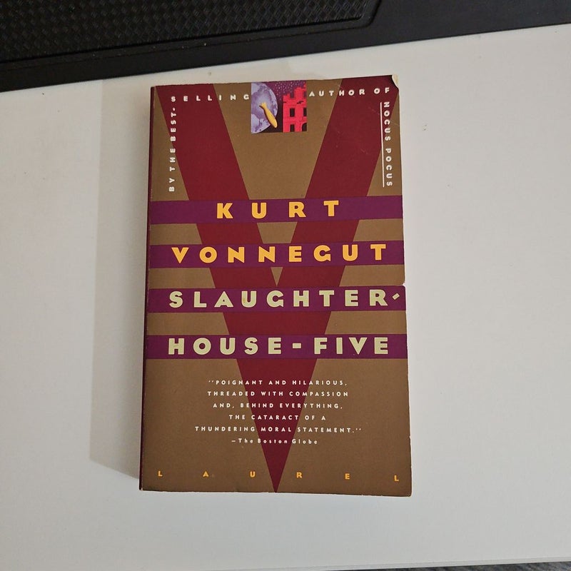 Slaughterhouse-Five by Kurt Vonnegut, Paperback | Pangobooks