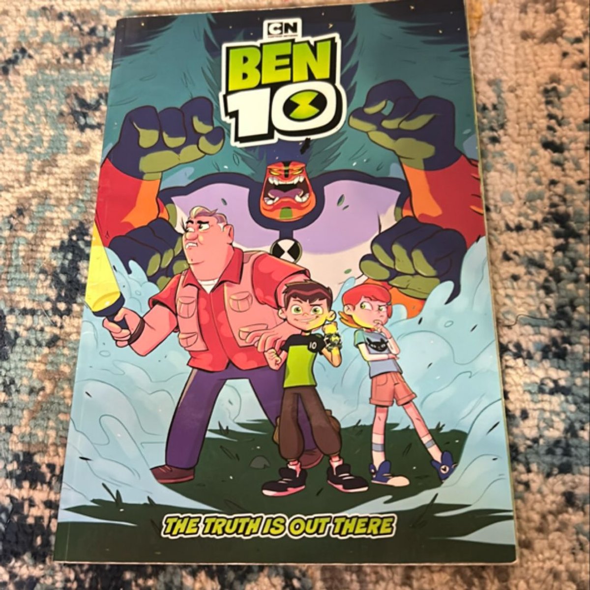 Ben 10 Original Graphic Novel: the Truth Is Out There by C. B. Lee
