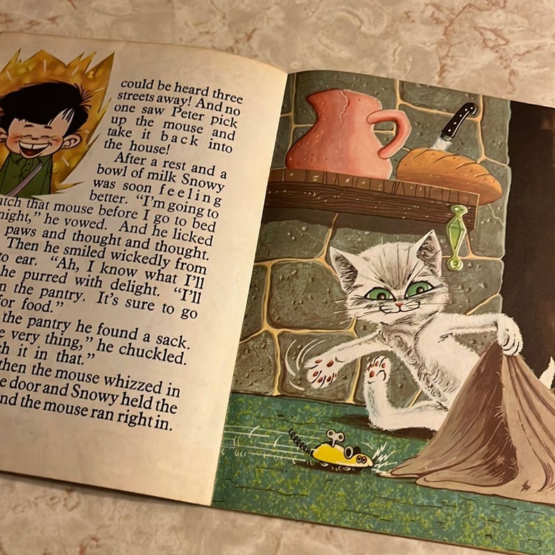 Snowy and the Yellow Mouse by B. Evison, Marclau, Paperback | Pangobooks