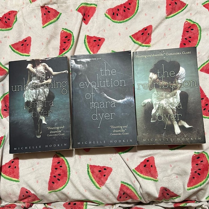 The Unbecoming of mara dyer trilogy by Michelle Hodkin, Paperback ...
