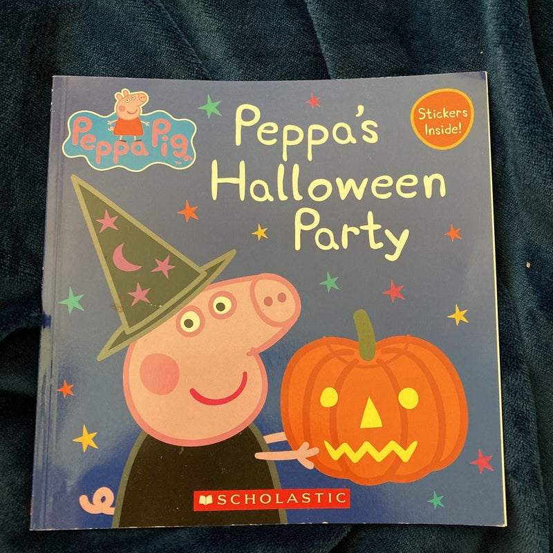 Peppa's Halloween Party by Scholastic, Paperback | Pango Books